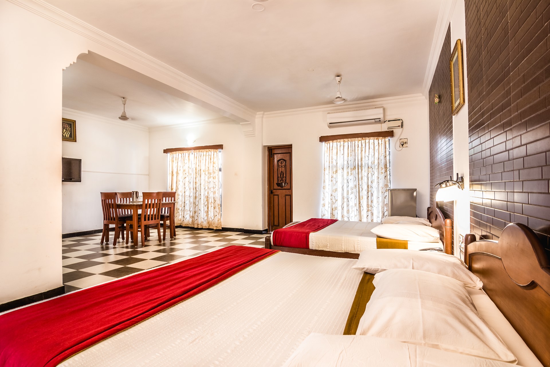 Luxe Family AC Room – Landmark